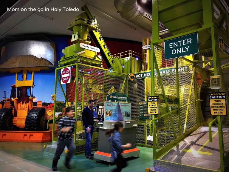 Michigan Science Center – Mom on the go in Holy Toledo