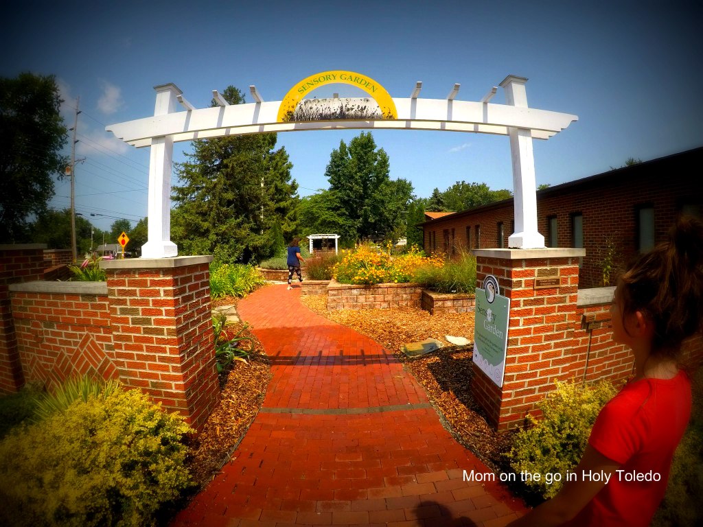 Simpson Garden Park – Mom on the go in Holy Toledo